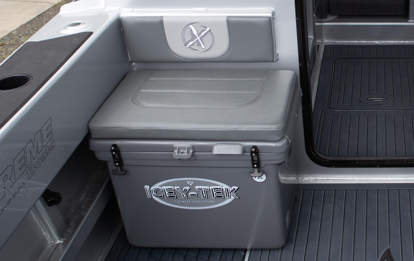 Inverloch Marine | External Wheelhouse Wall Chillybin Seating with ...